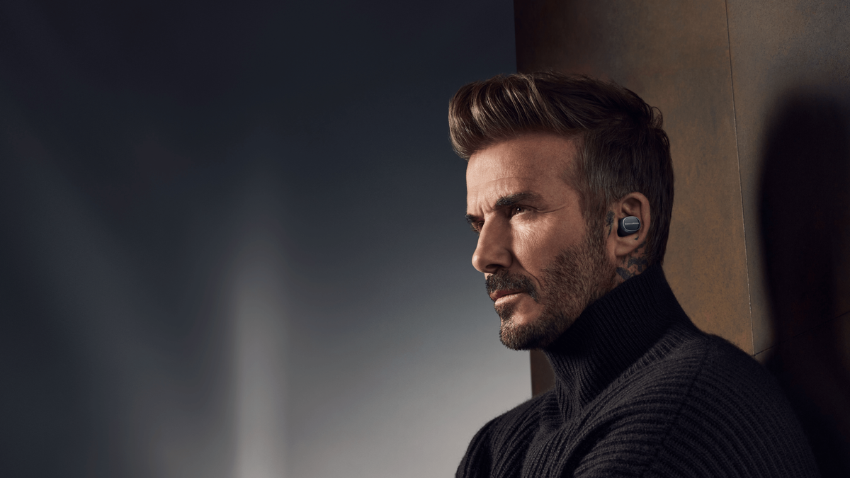 Wireless Earbuds | Bowers & Wilkins - Great Britain