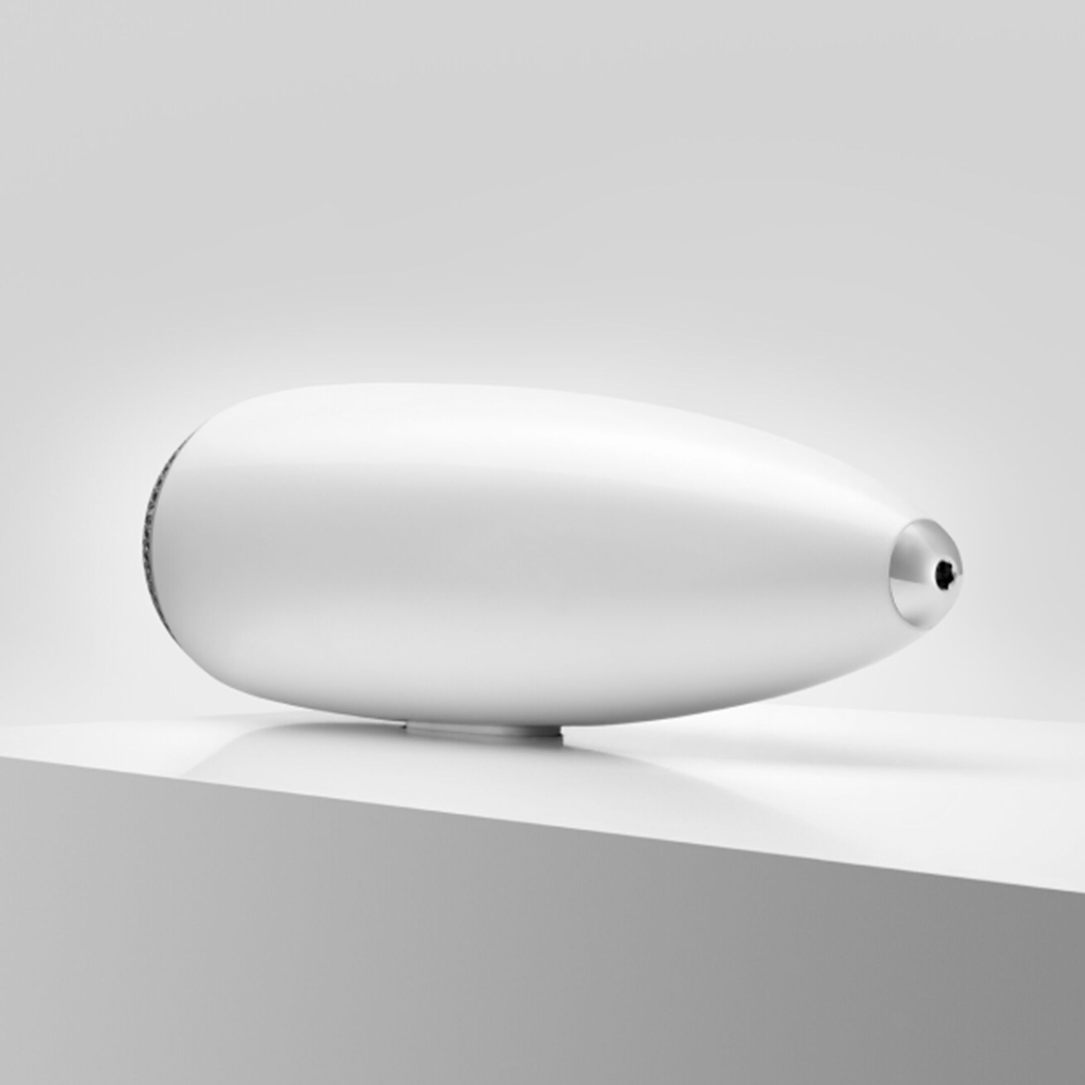 705 S2 Signature, White, dynamic