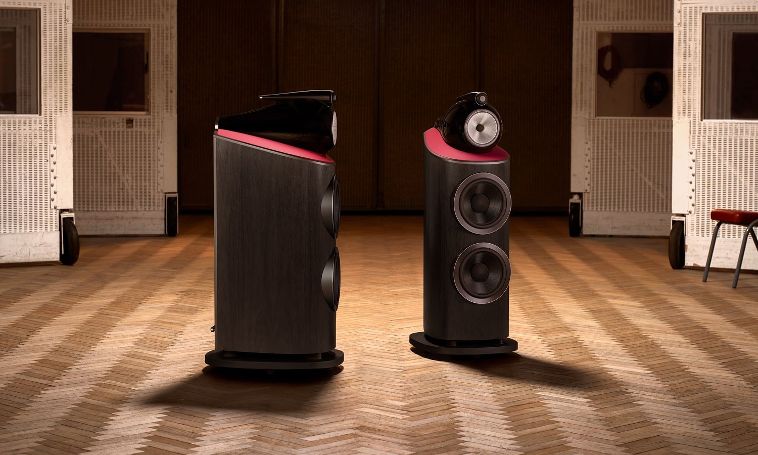 CCM382 - Flexible two-way in-ceiling speaker | Bowers & Wilkins - Global